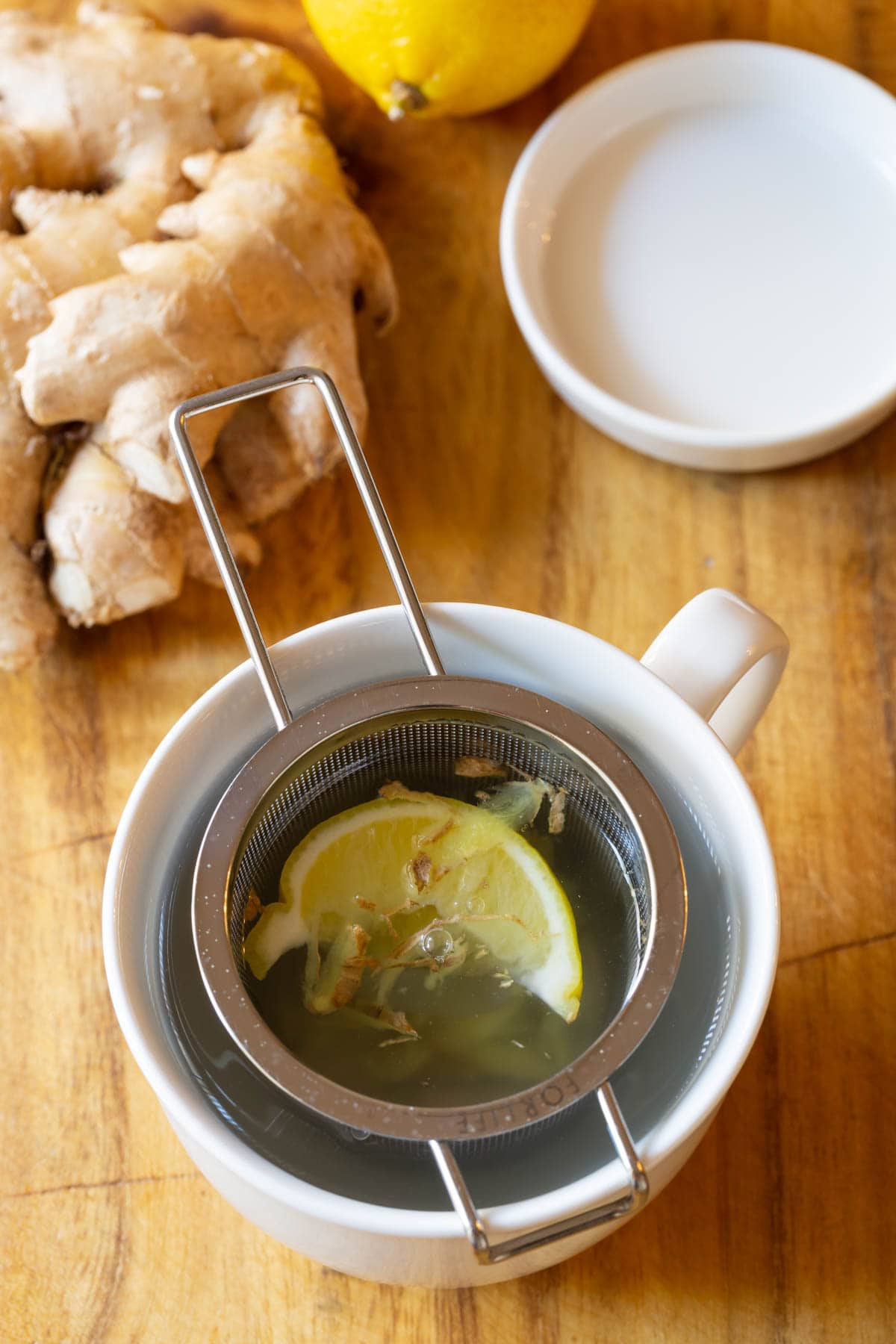Lemon Ginger Tea - A Spicy Perspective