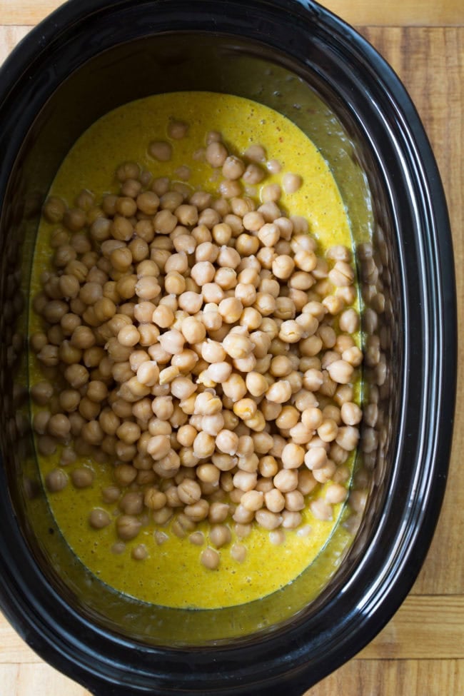 Crockpot Chickpea Curry Recipe (VIDEO) - A Spicy Perspective