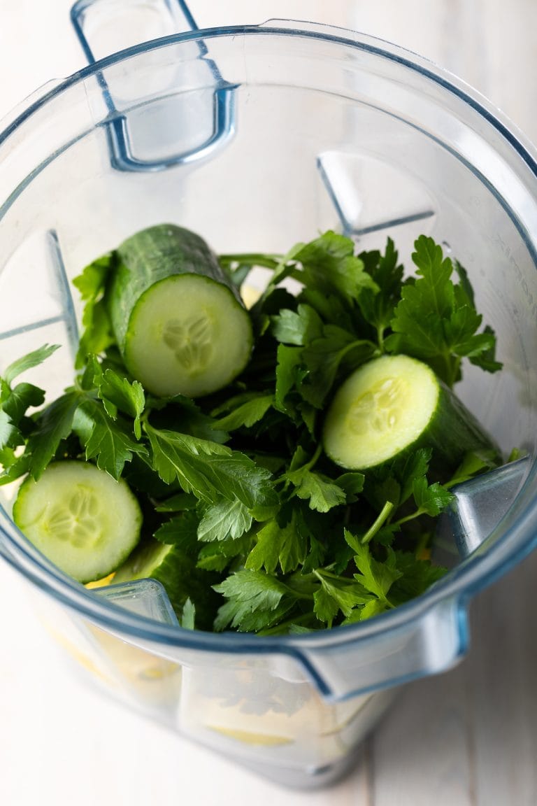 Jugo Verde (Mexican Green Juice) - A Spicy Perspective