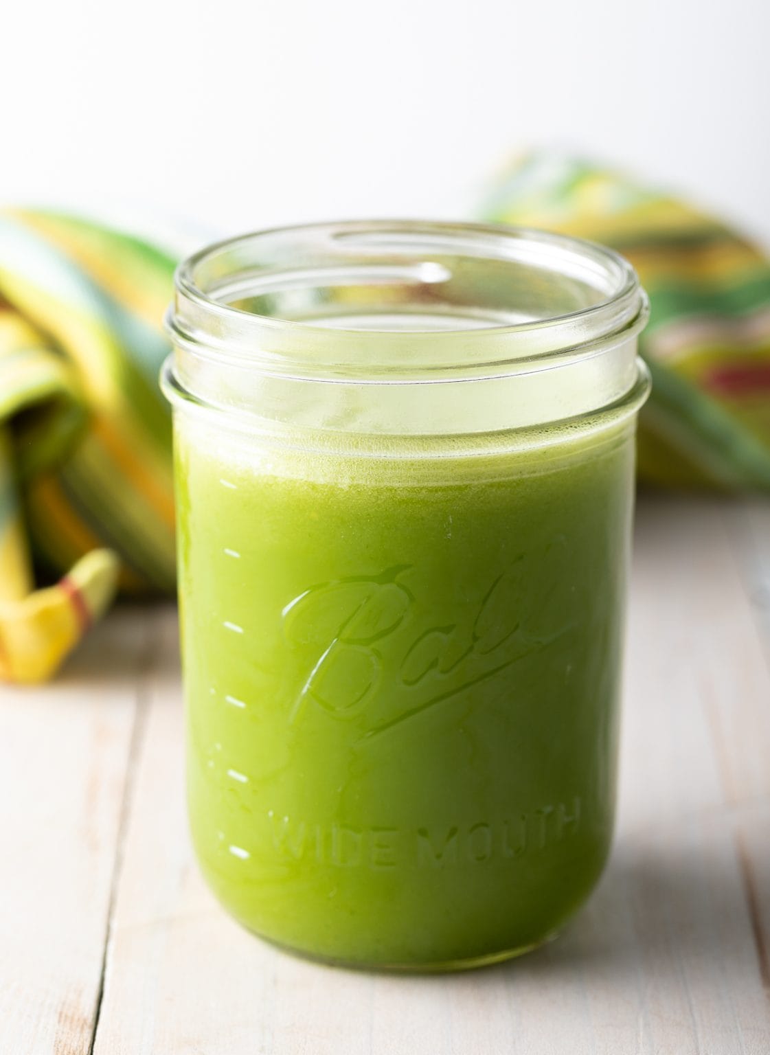 Jugo Verde (Mexican Green Juice) - A Spicy Perspective