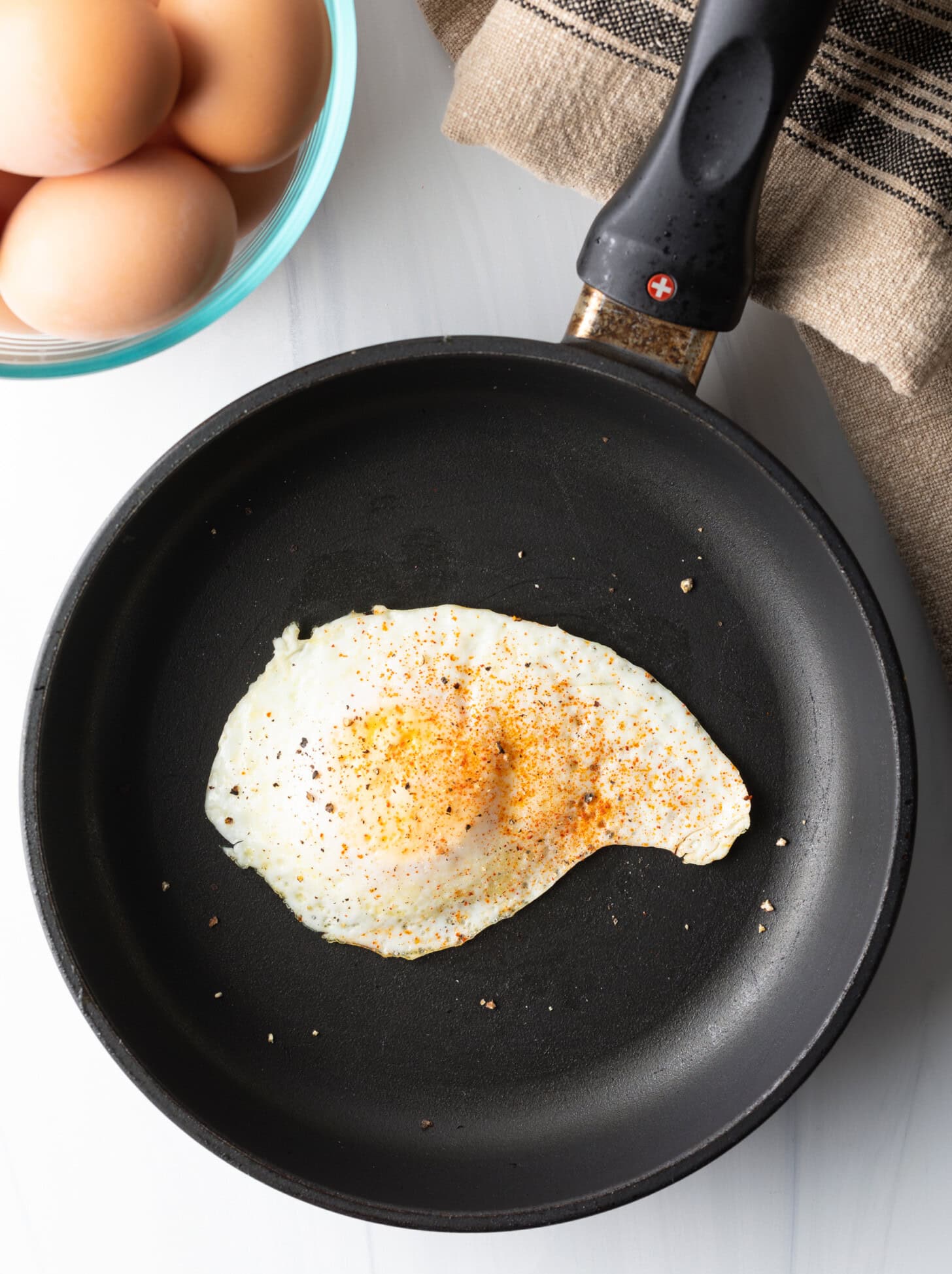 How To Make Over Easy Eggs (Recipe + VIDEO) - A Spicy Perspective