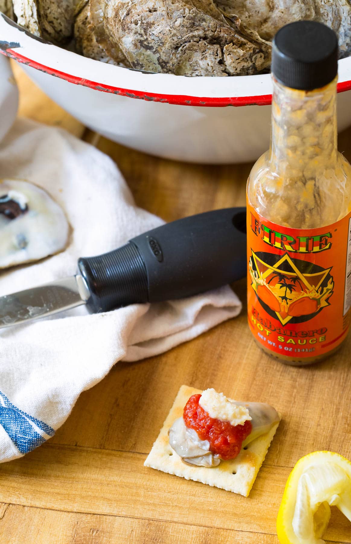 How To Shuck Oysters (VIDEO) - A Spicy Perspective