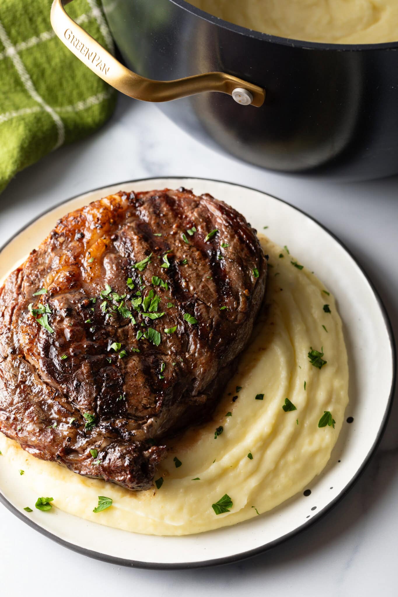 Pomme Puree (French Mashed Potatoes) - A Spicy Perspective