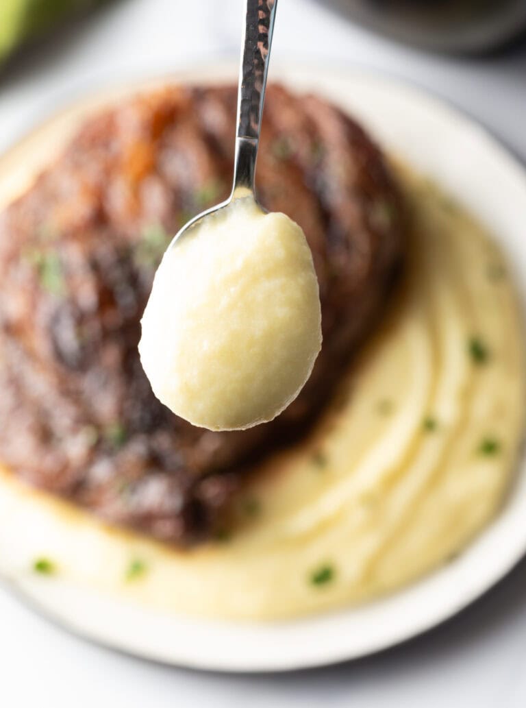 Pomme Puree (French Mashed Potatoes) - A Spicy Perspective