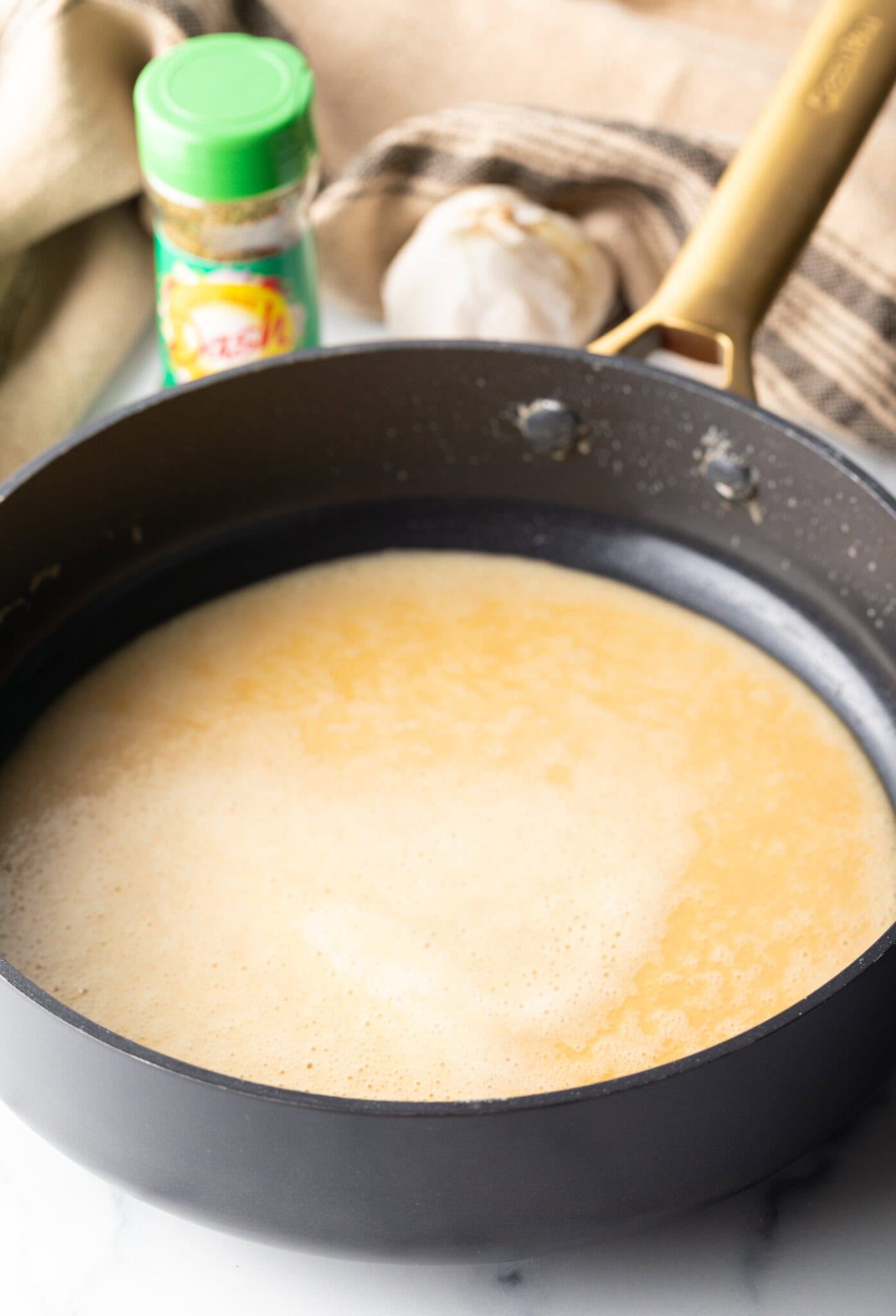 Garlic Parmesan Sauce - A Spicy Perspective