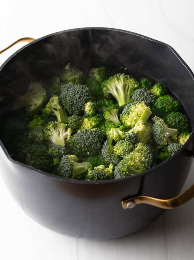 How to Boil Broccoli on the Stove - A Spicy Perspective
