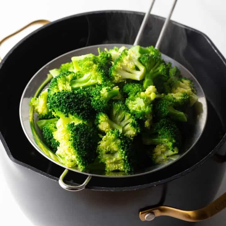 How to Boil Broccoli on the Stove - A Spicy Perspective