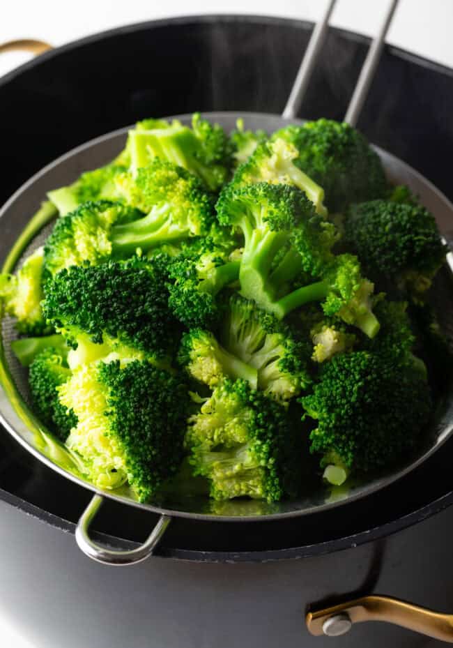How to Boil Broccoli on the Stove - A Spicy Perspective